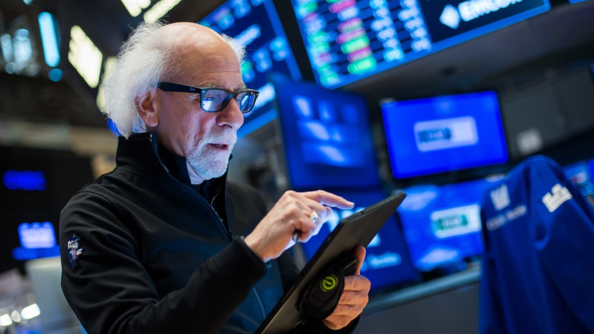Treasury yields slip Monday as traders focus on U.S.-China trade ...