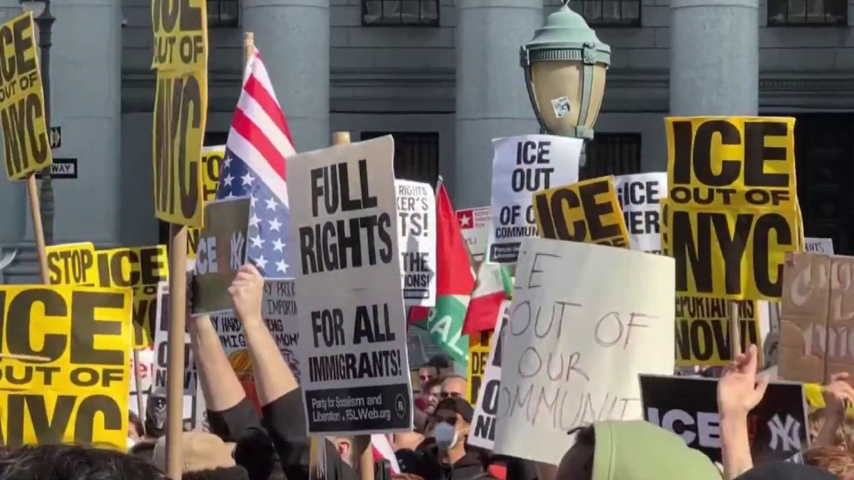 Protests against ICE raids continue at Manhattan’s Foley Square – NBC ...