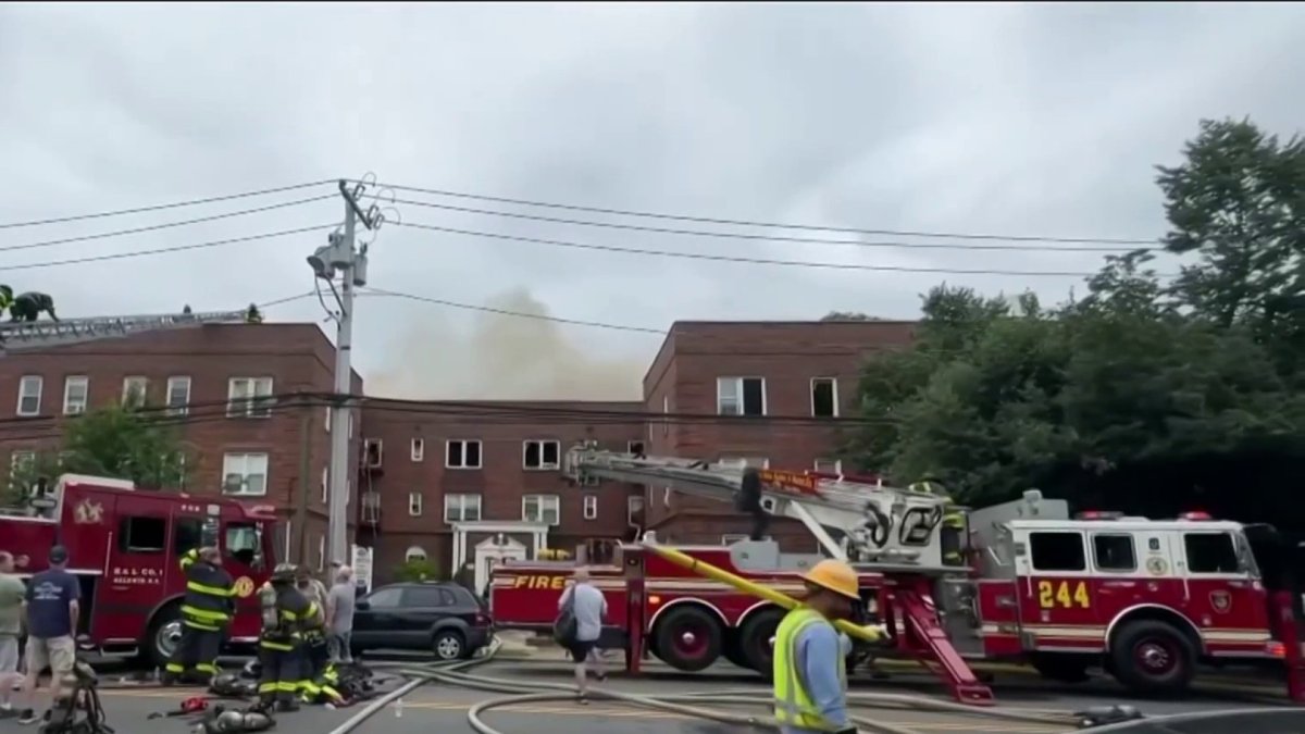 More than 100 displaced in Long Island apartment fire – NBC New York