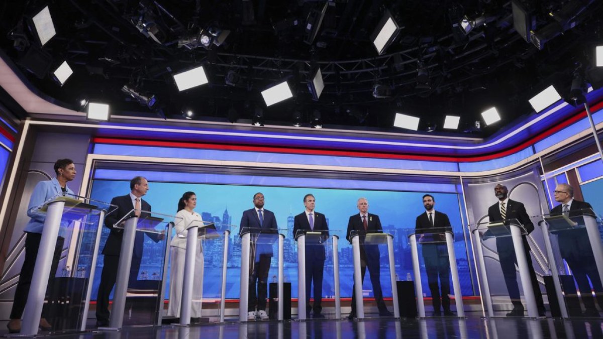 NYC mayor candidates vote ahead of primary – NBC New York