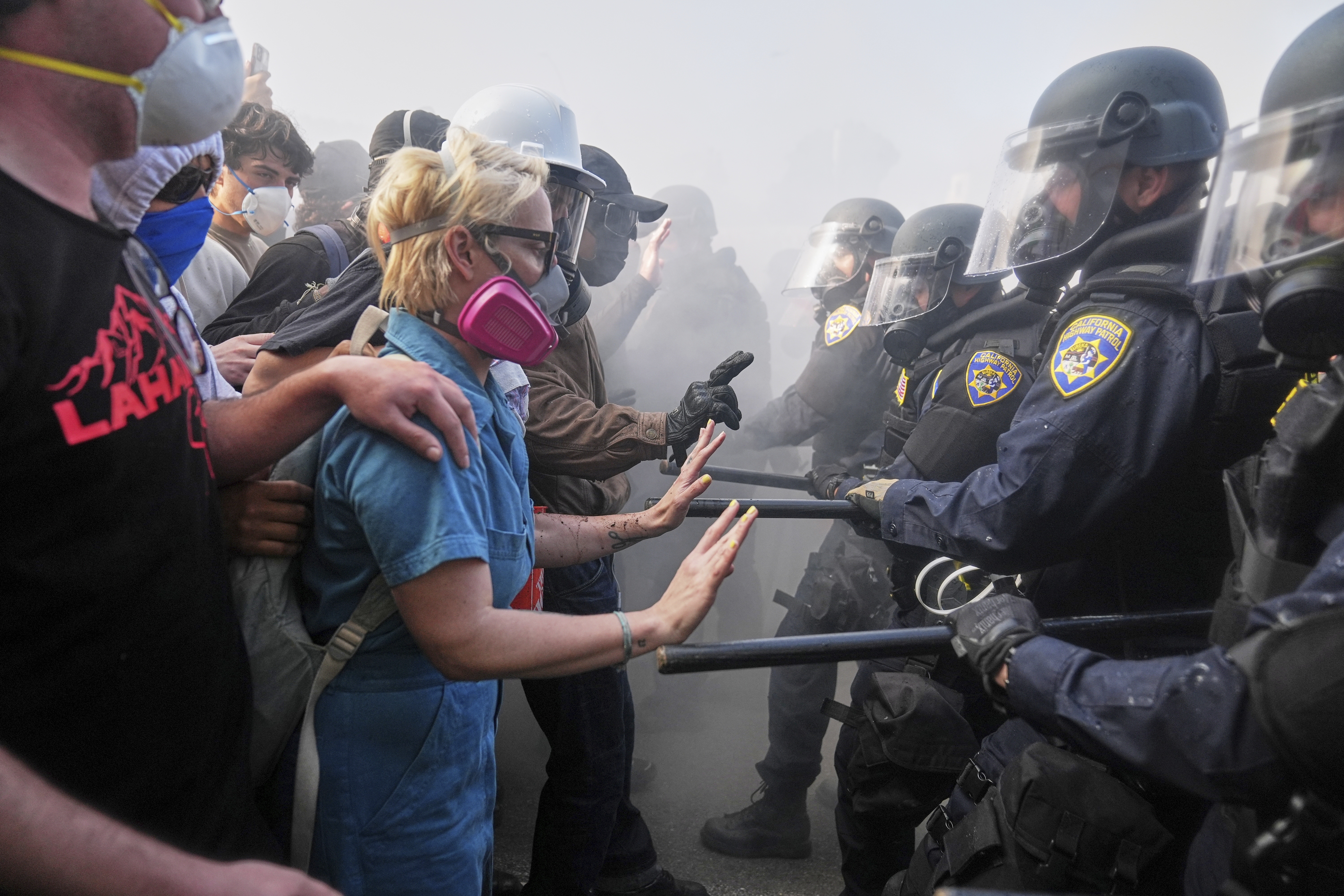 Debate over protest masks raises First Amendment questions – NBC New York