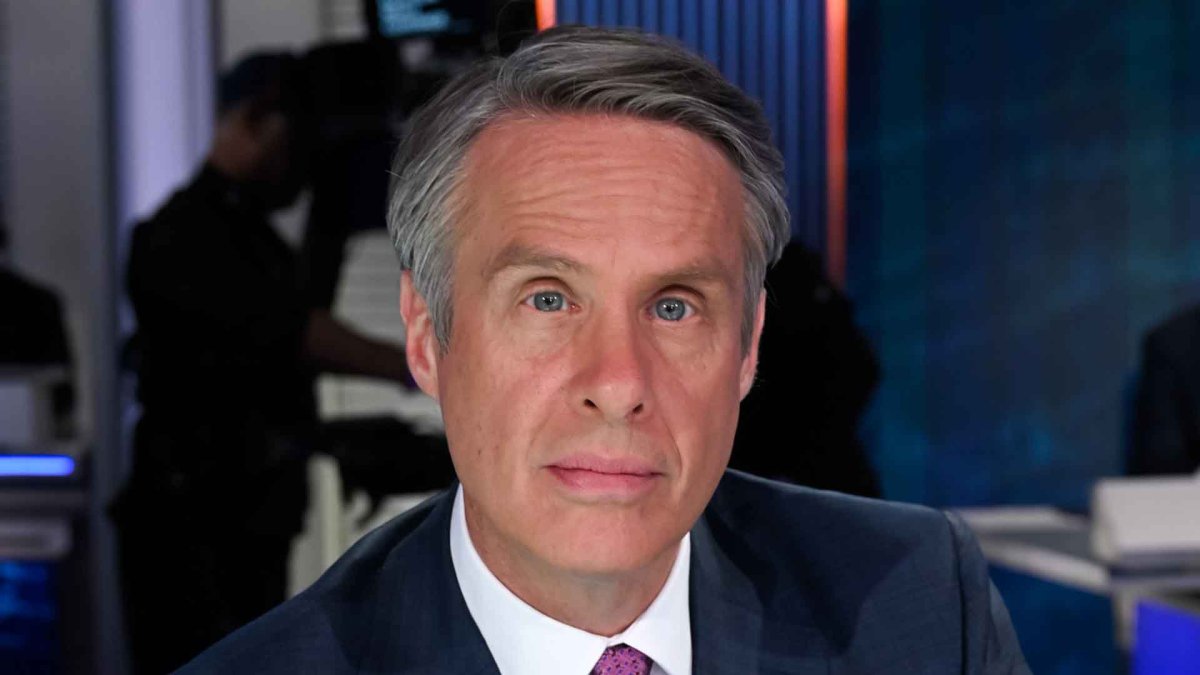 ABC News suspends Terry Moran over posts about Trump and Miller – NBC ...