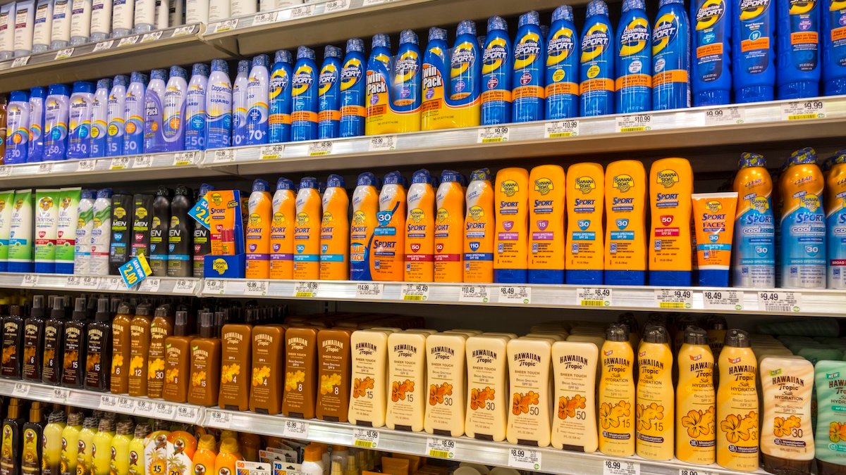 SPF 30 vs. 50: Dermatologists reveal which to use – NBC New York