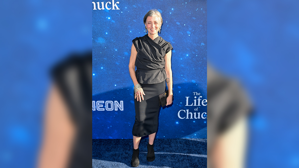 Mia Sara makes first red carpet appearance in 15 years – NBC New York