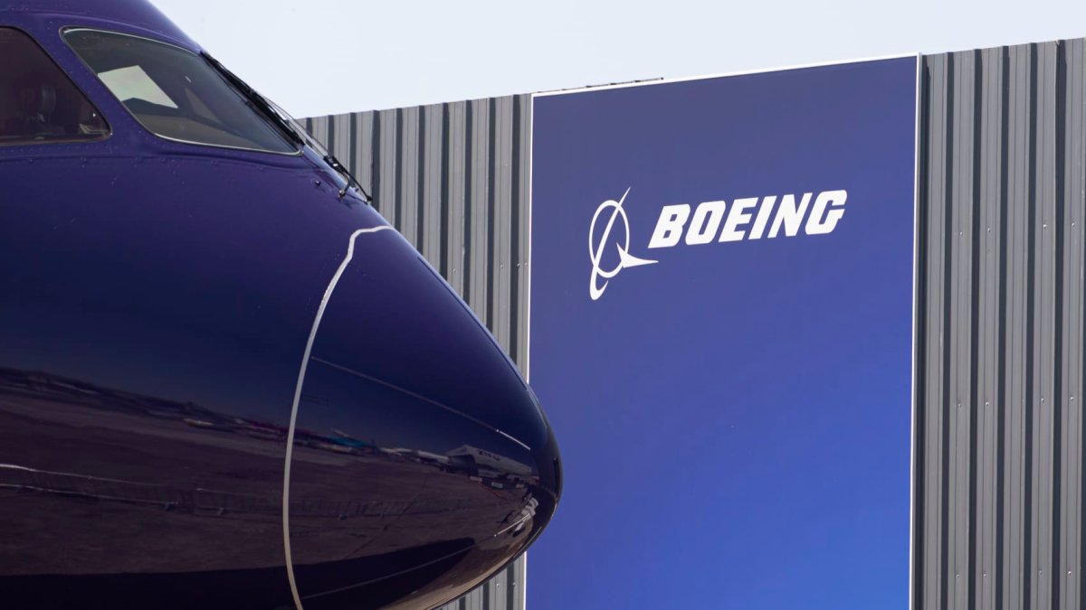 Boeing slashes losses as CEO touts ‘our turnaround year’ – NBC New York