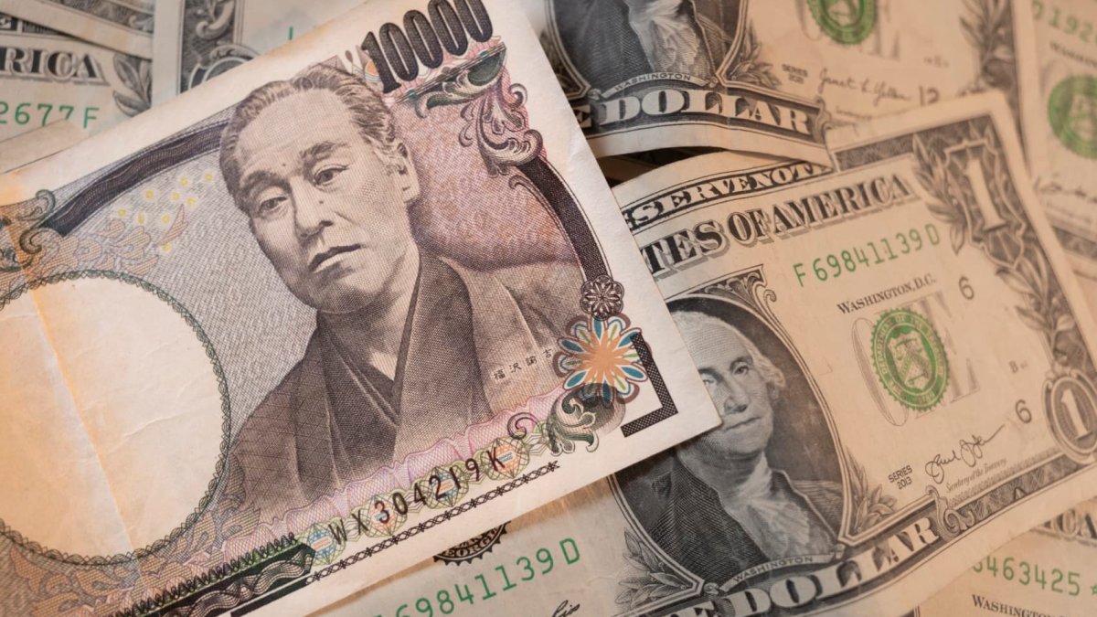 Japanese yen strengthens after ruling party loses upper house majority ...