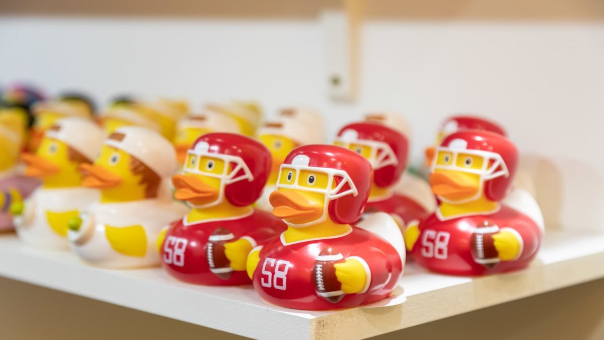 How London’s rubber duck stores stay above water – NBC New York