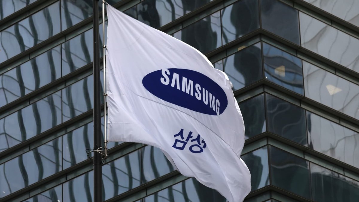 Elon Musk confirms Tesla has signed a $16.5 billion chip contract with ...