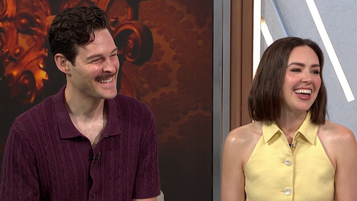 Liana Hunt & Evan Alexander Smith reunite in ‘The Play That Goes Wrong’ – NBC New York