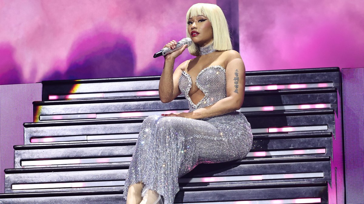What is the Nicki Minaj pose — and is it safe? – NBC New York