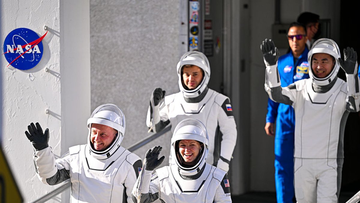 Launch of SpaceX and NASA crew to ISS from Cape Canaveral delayed – NBC ...