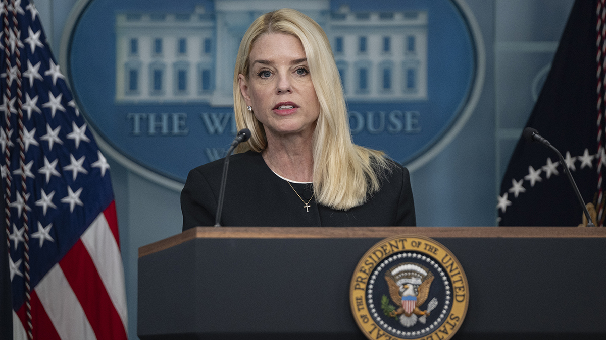 DOJ memo dismissing Epstein conspiracy theories sparks anger from conservatives – NBC New York