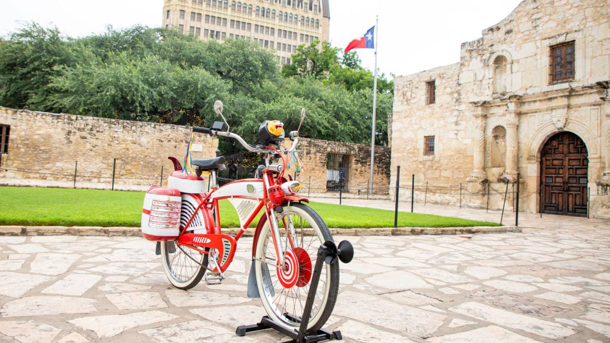 Pee-wee’s bicycle to be among the Alamo’s collection of artifacts – NBC ...