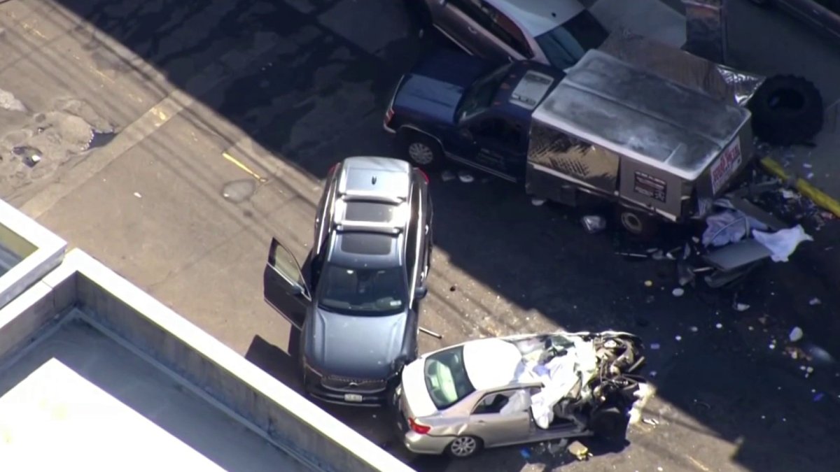 Three men dead after speeding car crashes into Queens coffee cart ...