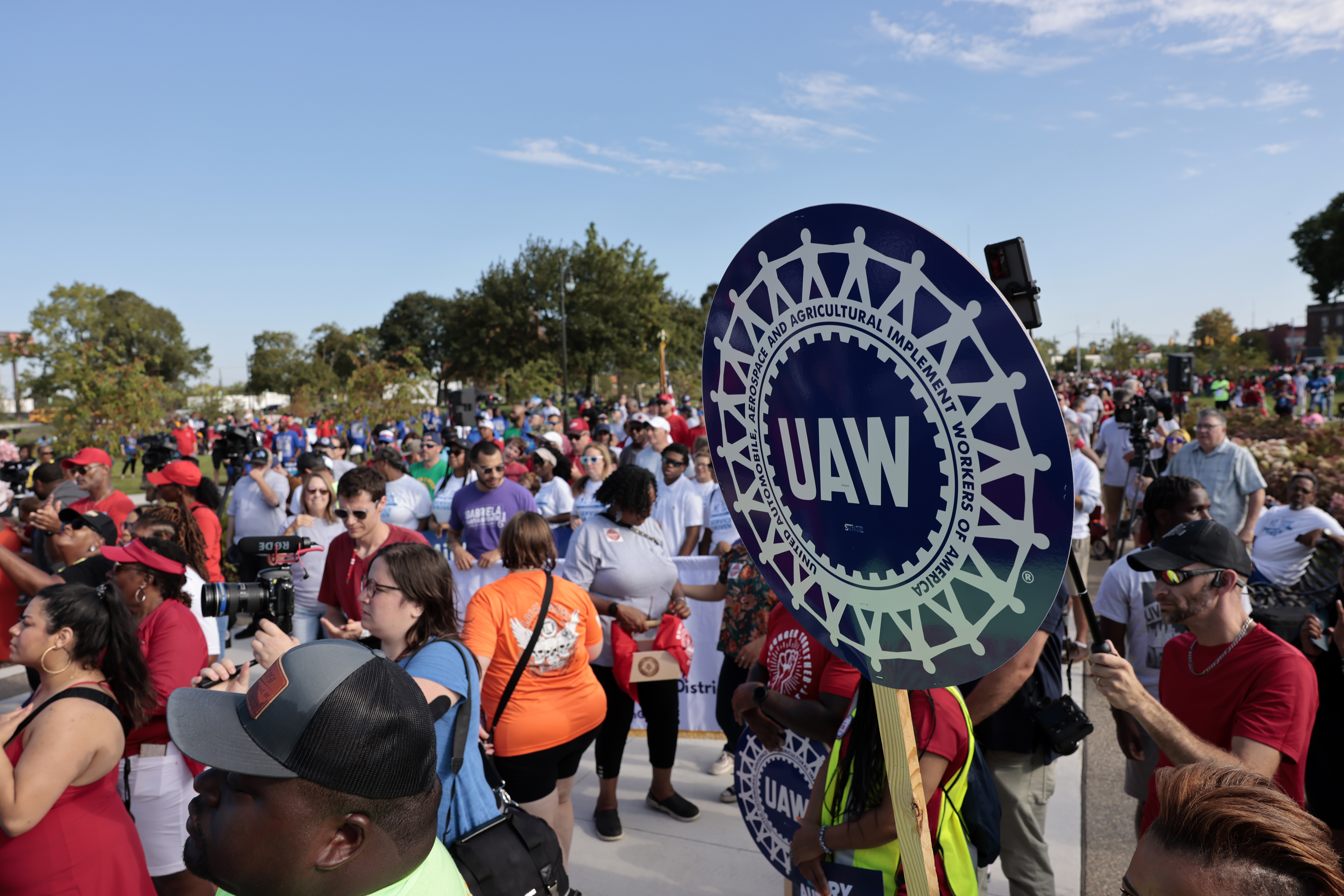 What to know about Labor Day, its history and travel tips – NBC New York