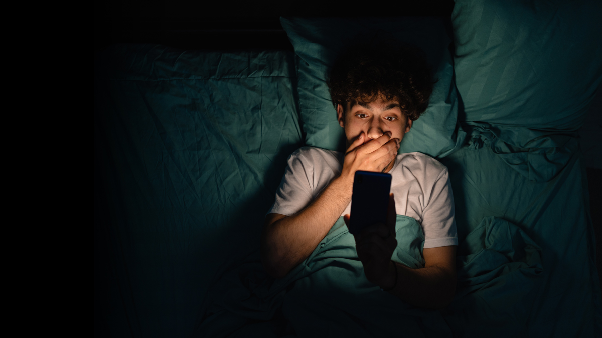 Screen time at night: Content matters more than blue light – NBC New York