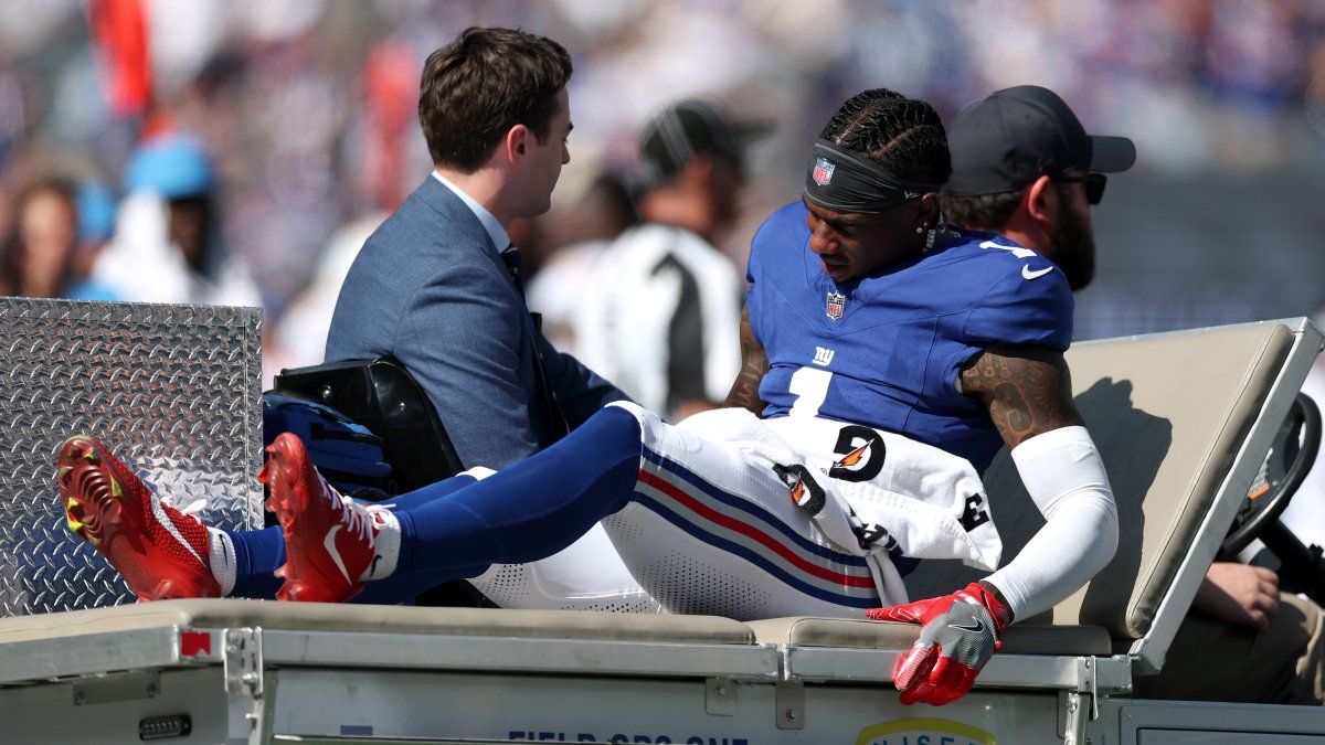 Giants WR Malik Nabers carted off after suffering knee injury – NBC New ...