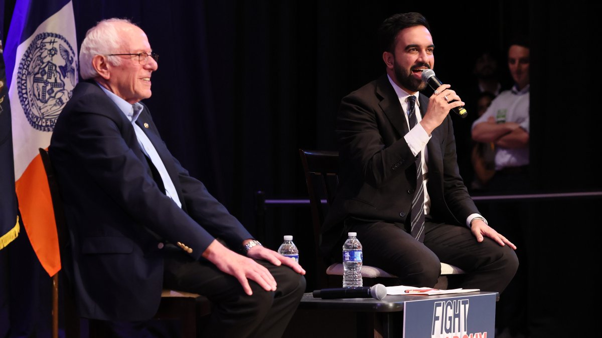 Bernie Sanders, Zohran Mamdani rally crowd at Brooklyn town hall – NBC ...