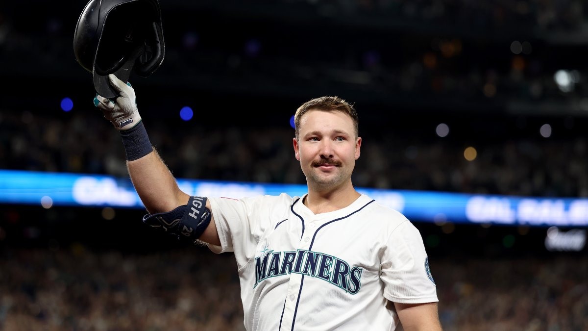 Mariners’ Cal Raleigh makes MLB history with 60-homer season – NBC New York