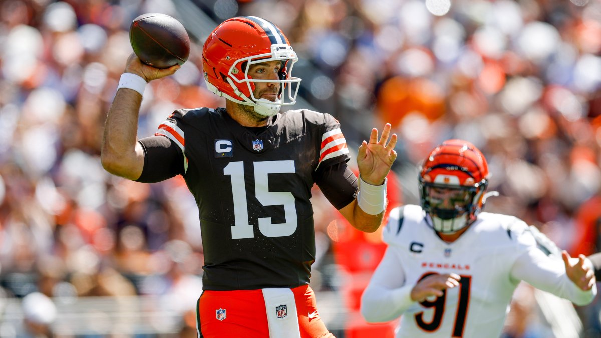 Browns trade QB Joe Flacco to Bengals in draft pick swap – NBC New York