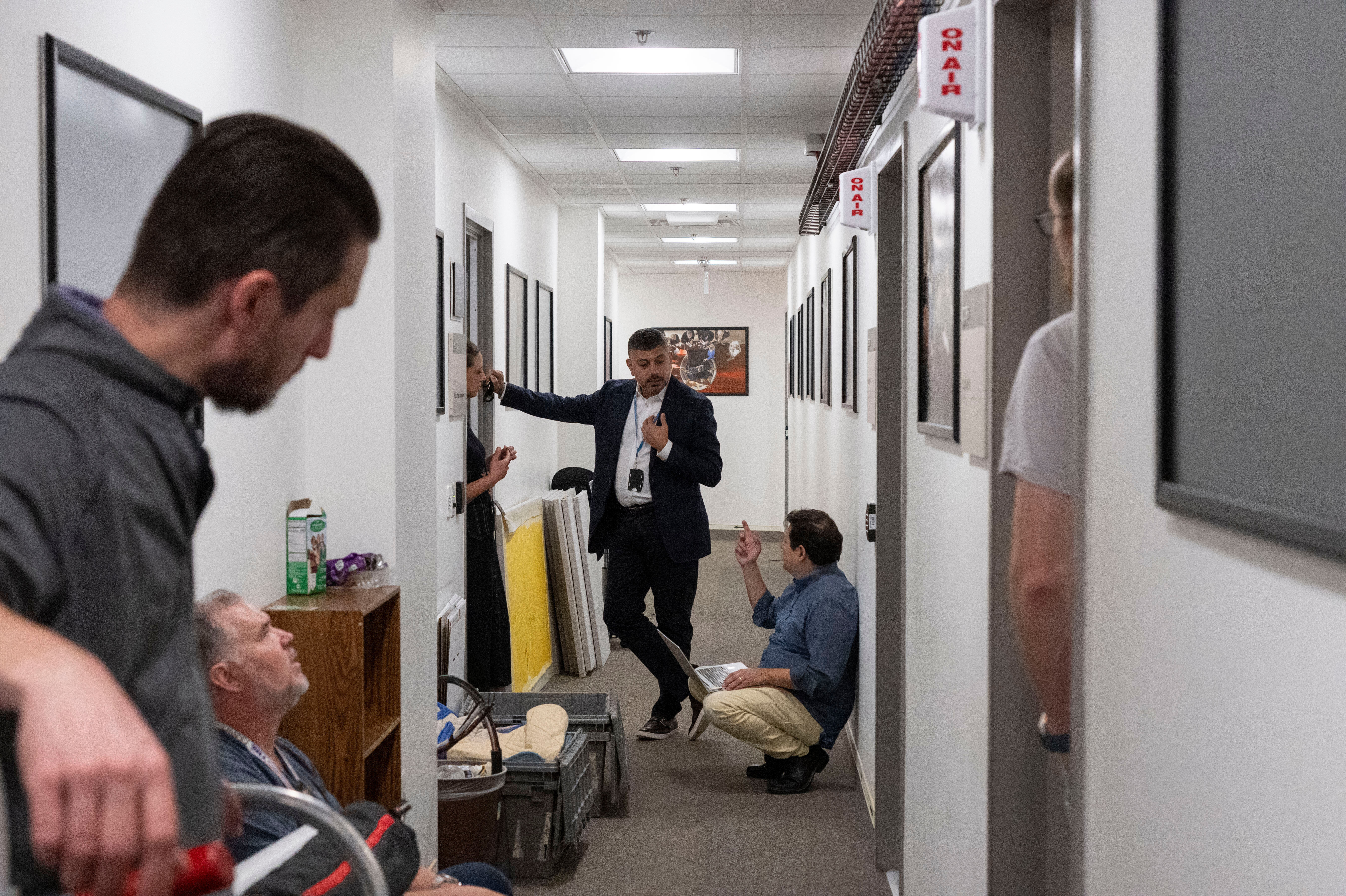 Journalists turn in their access badges and exit the Pentagon – NBC New ...