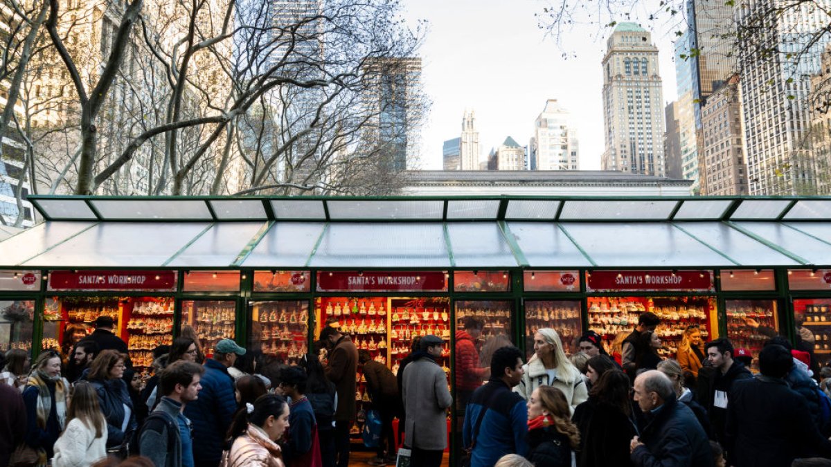 Bryant Park Winter Village opens for the 2025-2026 holiday season – NBC ...