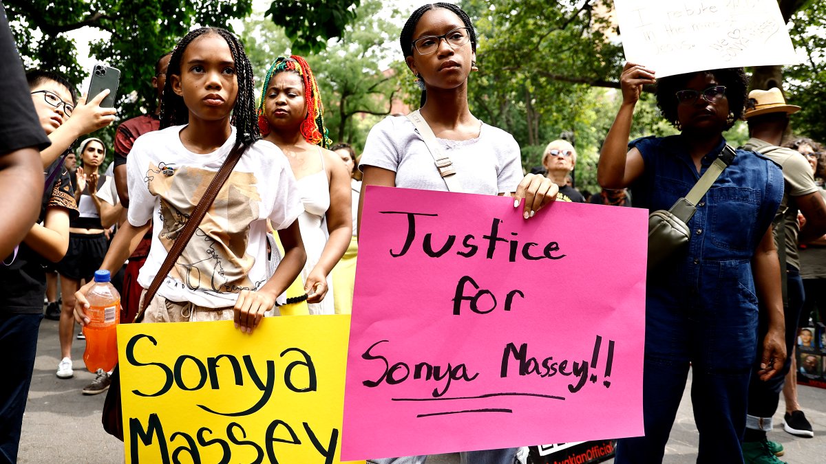 Trial begins for Illinois deputy charged in shooting Sonya Massey – NBC ...