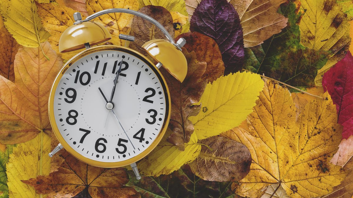 Here’s what happens to your body when clocks ‘fall back’ an hour – NBC ...