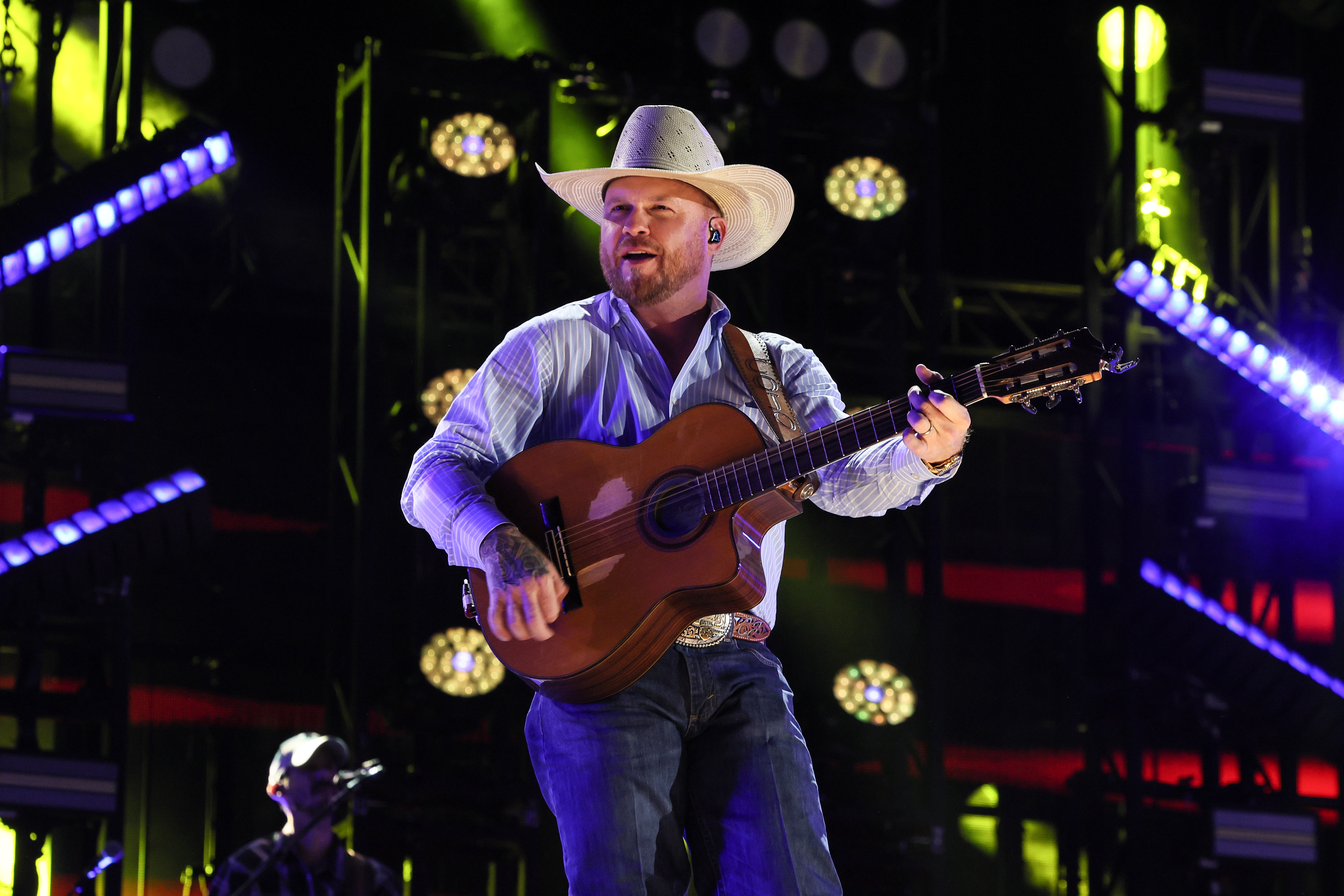 Country star Cody Johnson cancels tour, requires immediate surgery ...