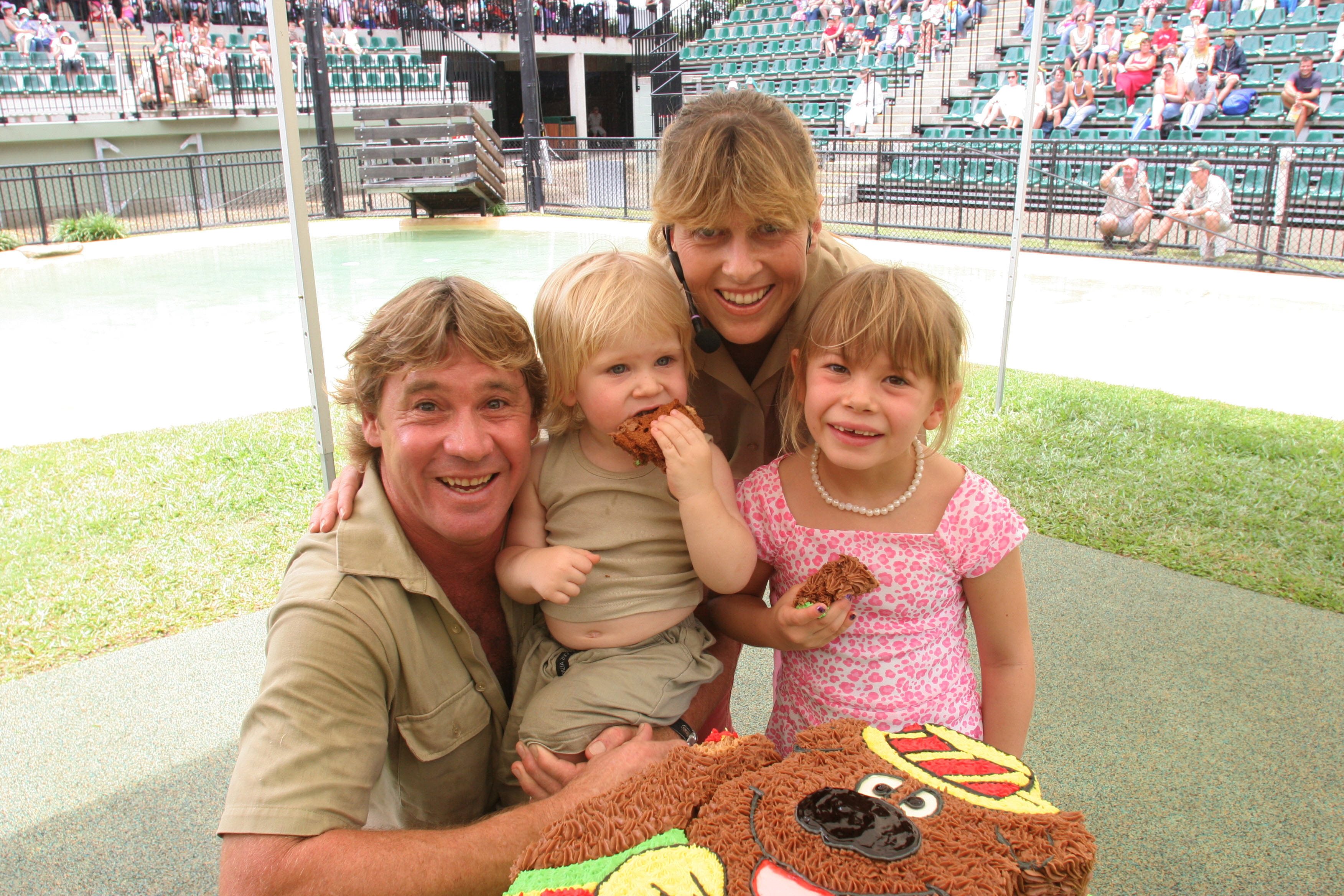 Steve and Terri Irwin’s complete love story: A look back at their ...