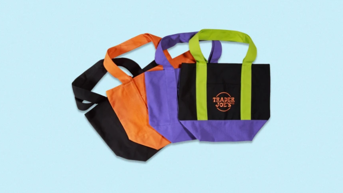 Trader Joe’s is restocking its viral mini tote bags — and they’re ...