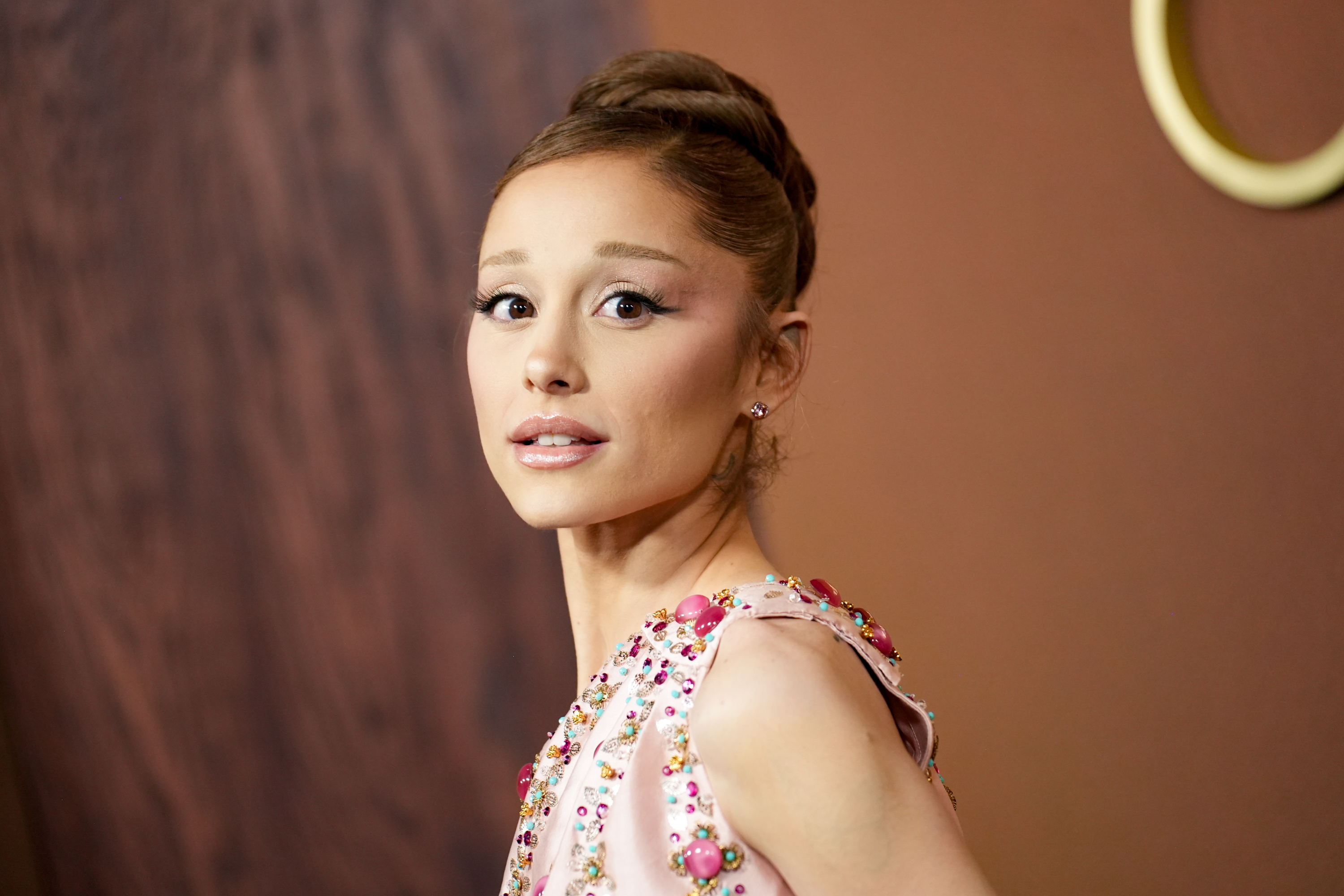 Ariana Grande shares COVID diagnosis amid ‘Wicked’ press tour – NBC New ...