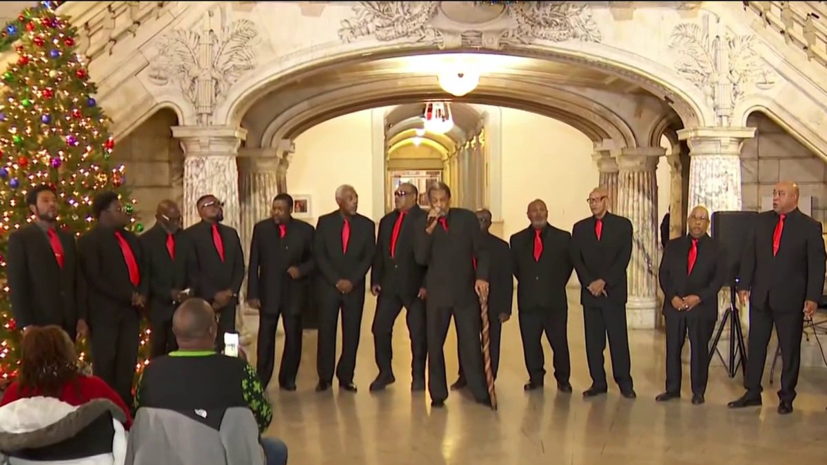 Newark holds 40th annual holiday tree lighting – NBC New York