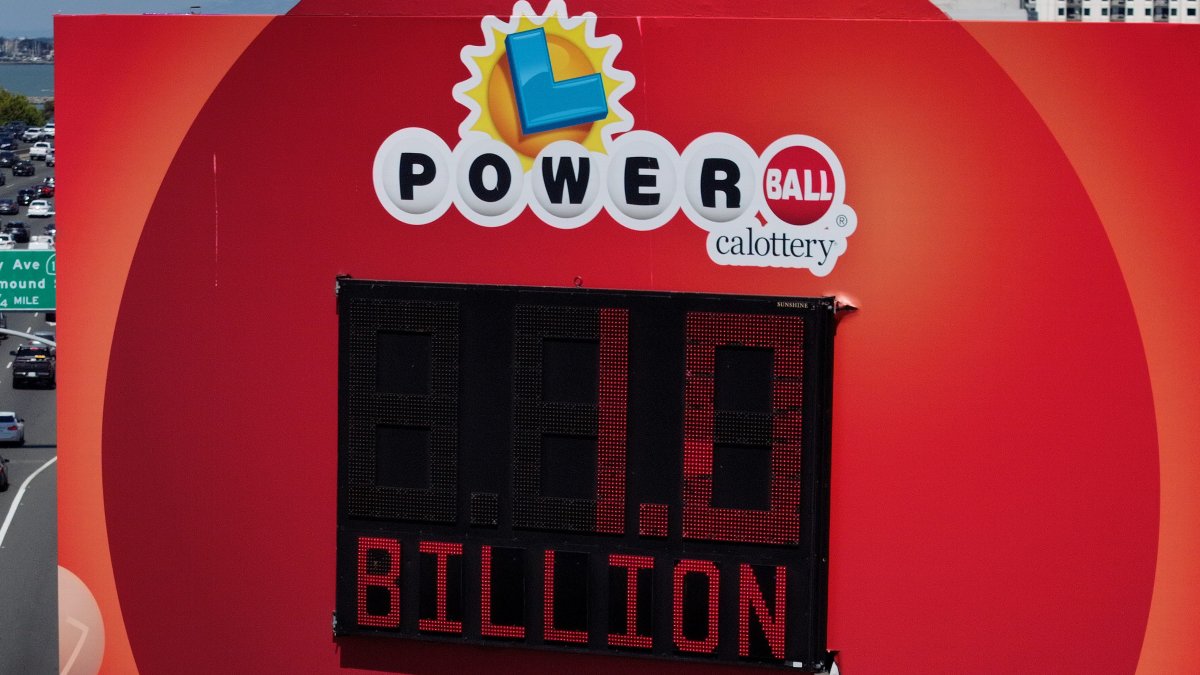 Winning Powerball numbers for $1 billion jackpot set to be drawn – NBC ...
