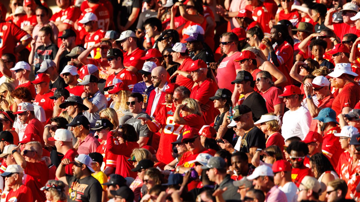 Chiefs’ move to Kansas leaves Missouri fans heartbroken – NBC New York