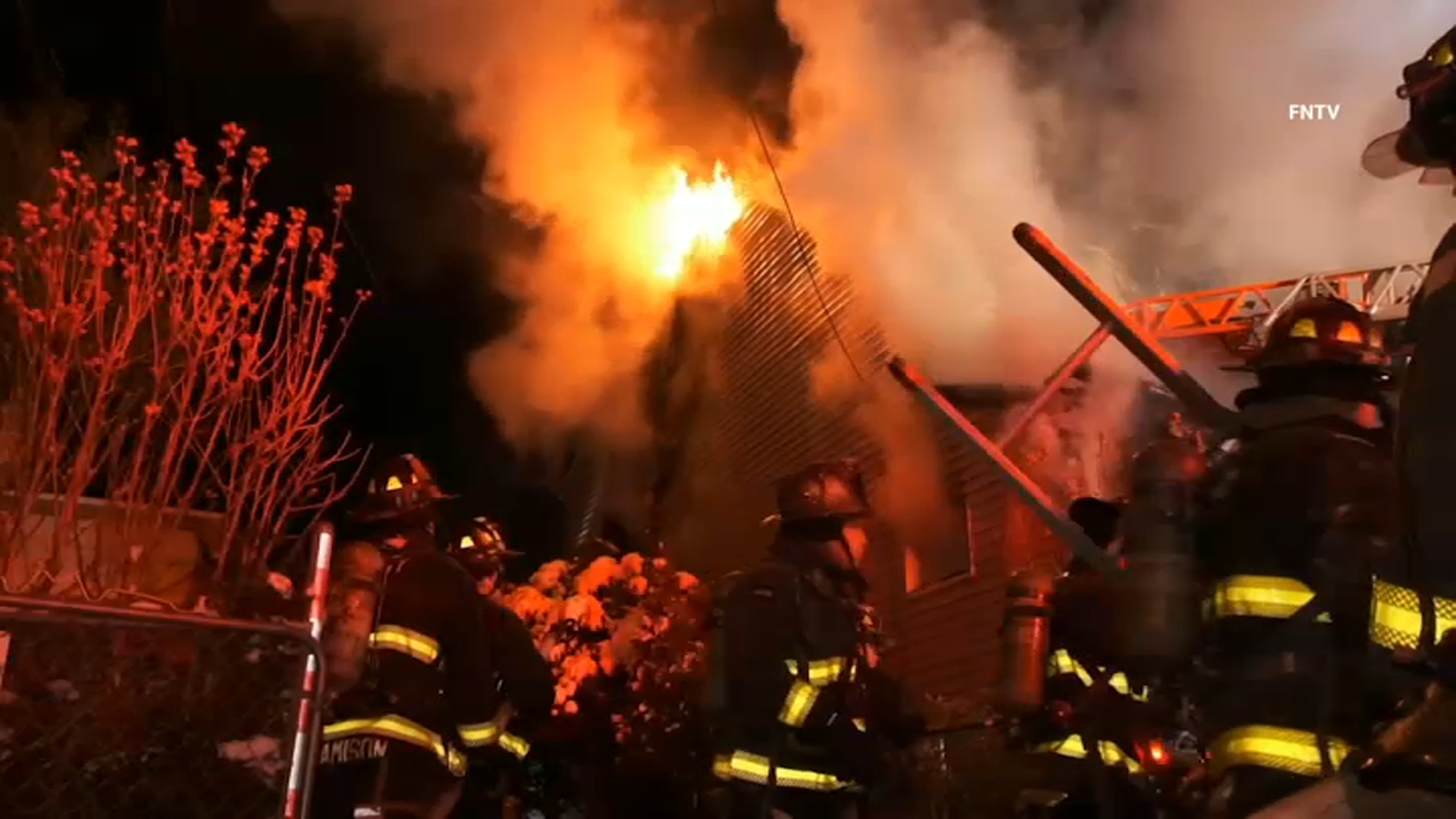 Two fast-moving fires under investigation in Queens – NBC New York