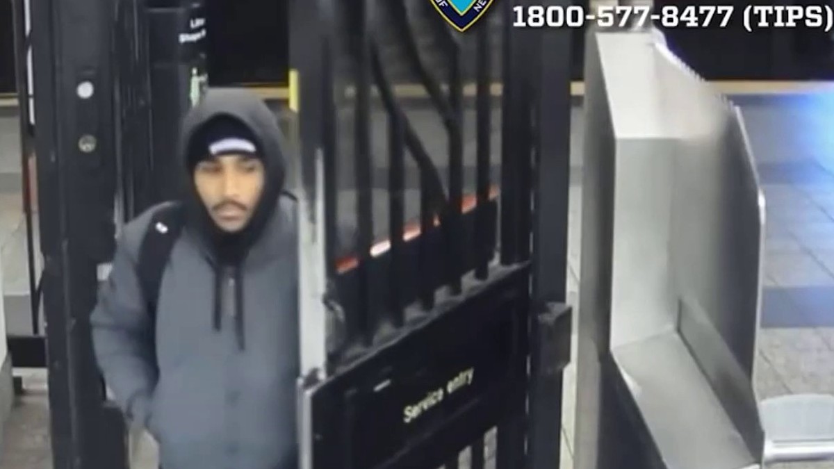 Man set on fire in subway at Penn Station – NBC New York