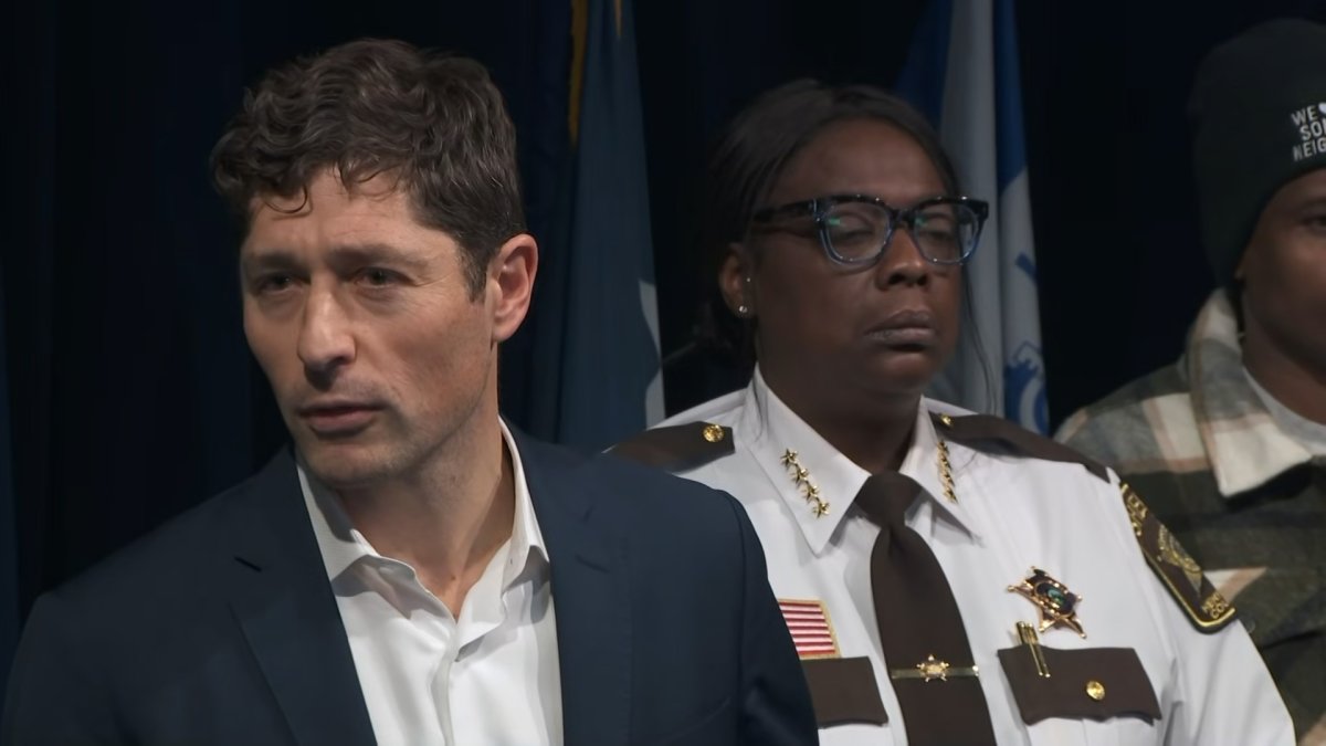 Minneapolis mayor to ICE: ‘Get the f— out of Minneapolis’ – NBC New York