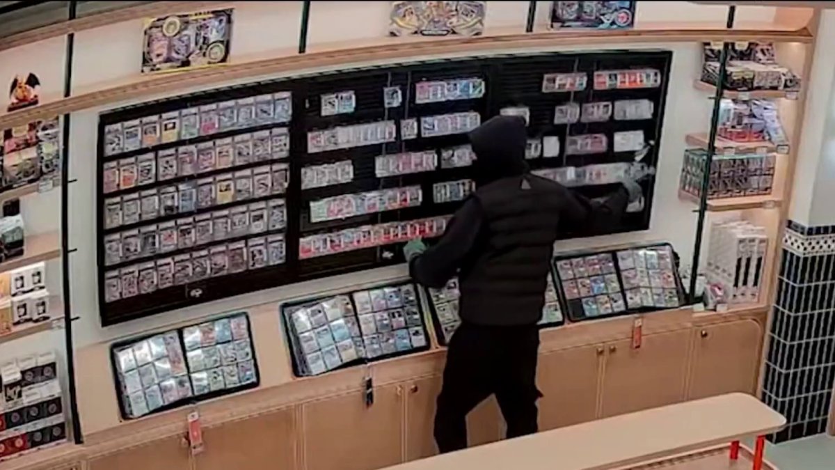 Armed Robbery At Manhattan Pokémon Store Nbc New York
