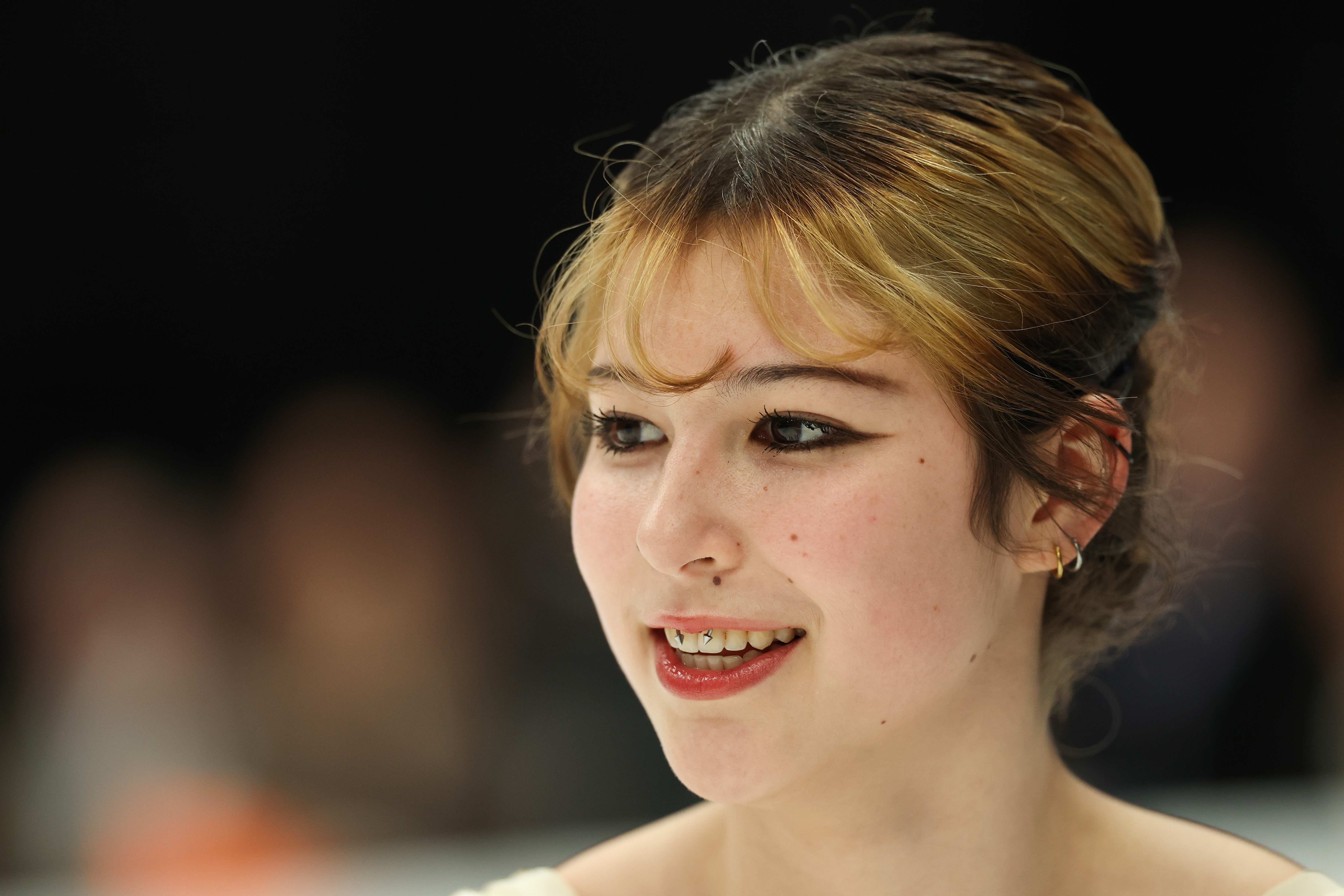 Does Alysa Liu have pierced teeth? Figure skater talks her style – NBC ...