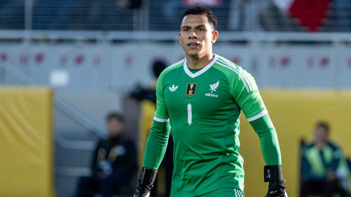 Mexico goalie Luis Malagon tears Achilles and will miss World Cup – NBC ...