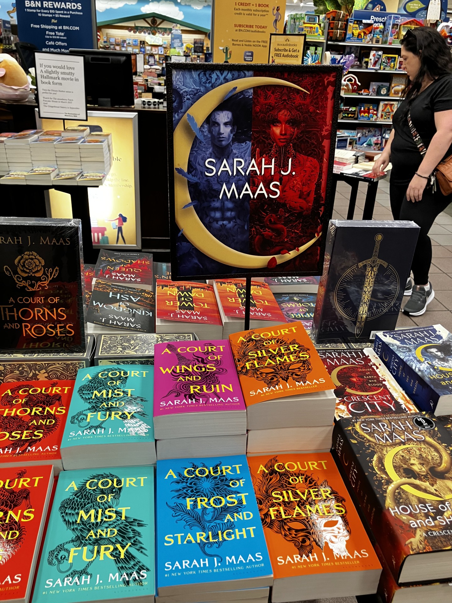 ‘ACOTAR’ 6 and ‘ACOTAR 7’ release dates revealed by Sarah J. Maas – NBC ...