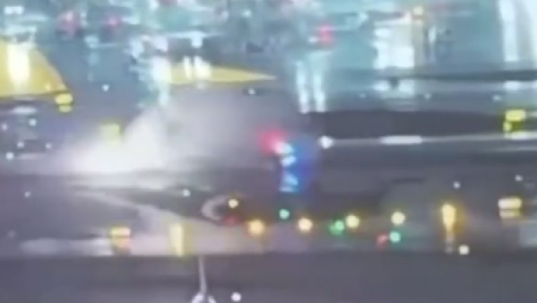Watch LaGuardia Airport crash scene live after airplane crash – NBC New ...