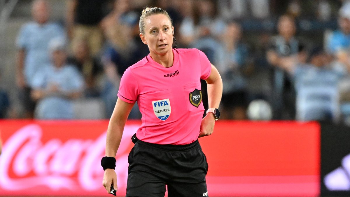 FIFA picks 52 referees for 2026 World Cup, including 2 women – NBC New York