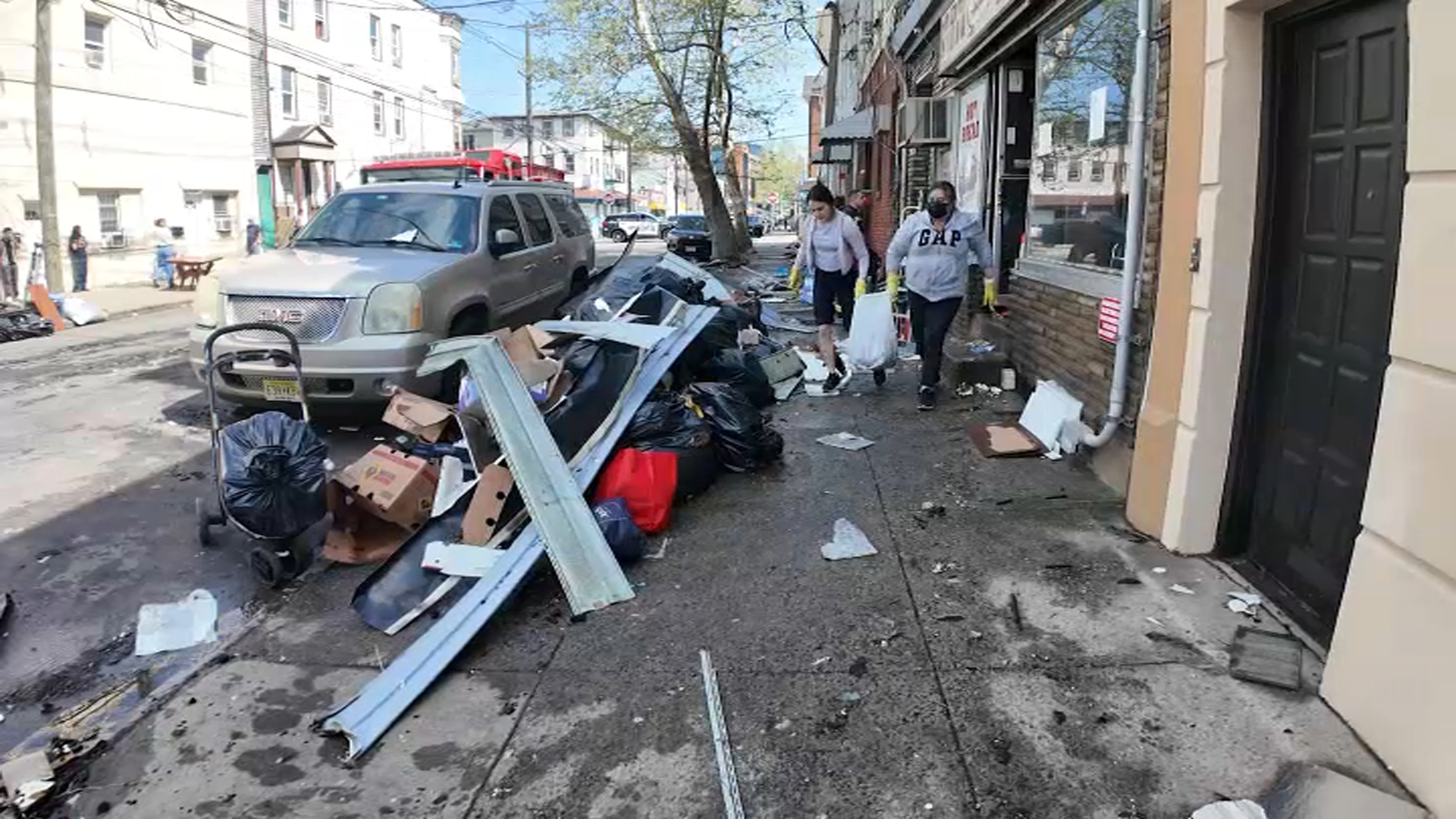 Several firefighters injured battling massive Newark fire – NBC New York