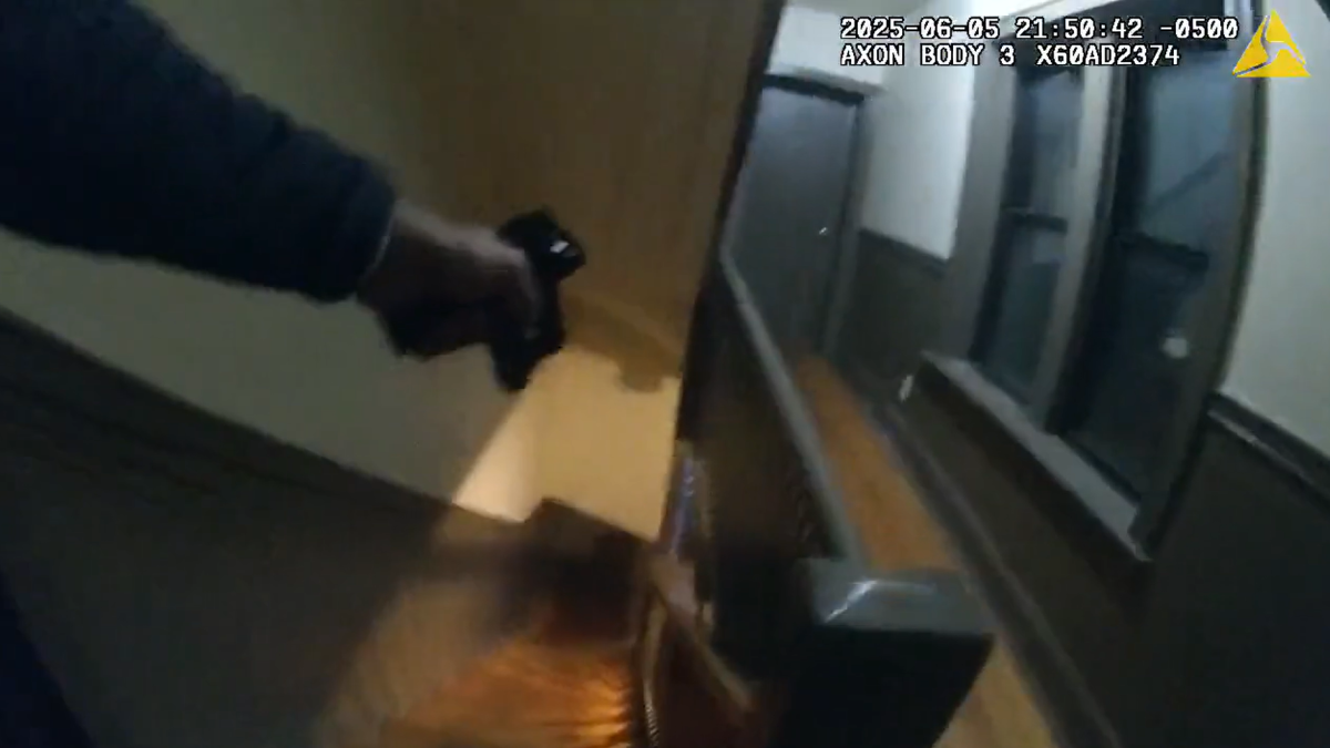 Bodycam video released in fatal 2025 shooting of Chicago officer – NBC ...