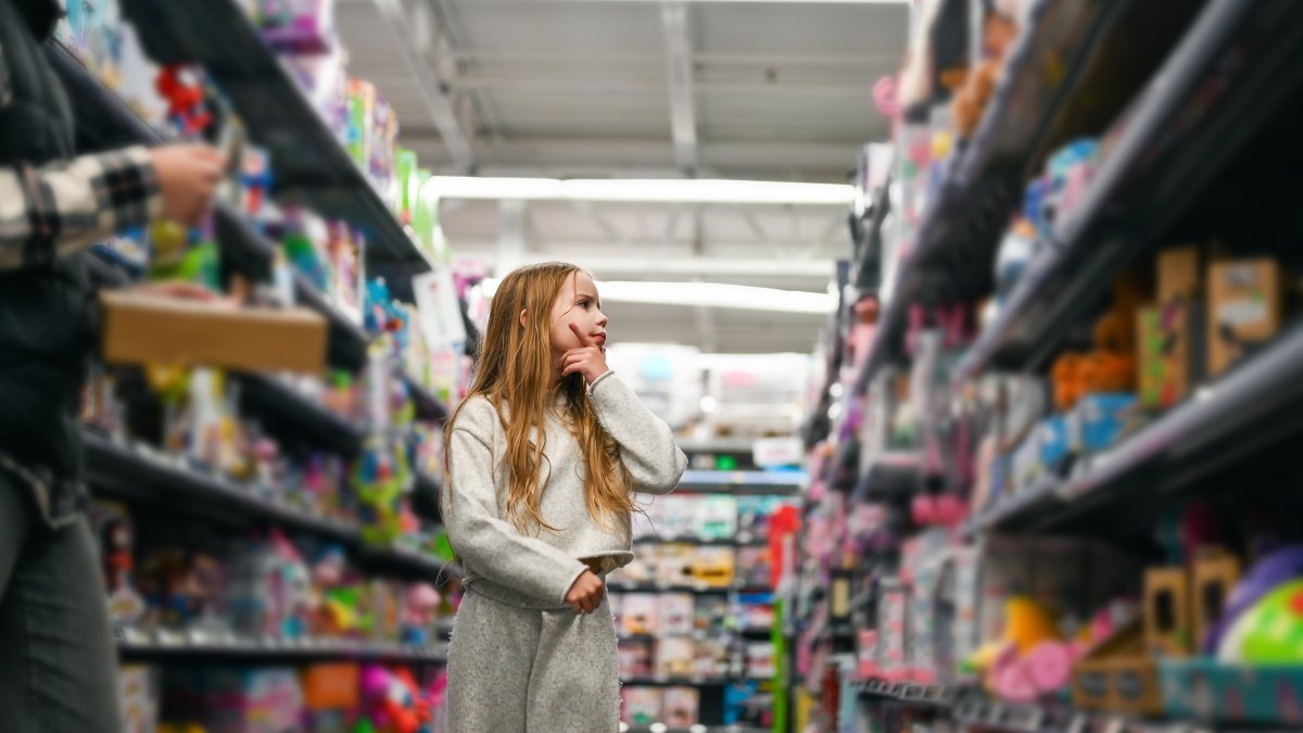 NeeDoh mania is bringing kids back into toy stores – NBC New York