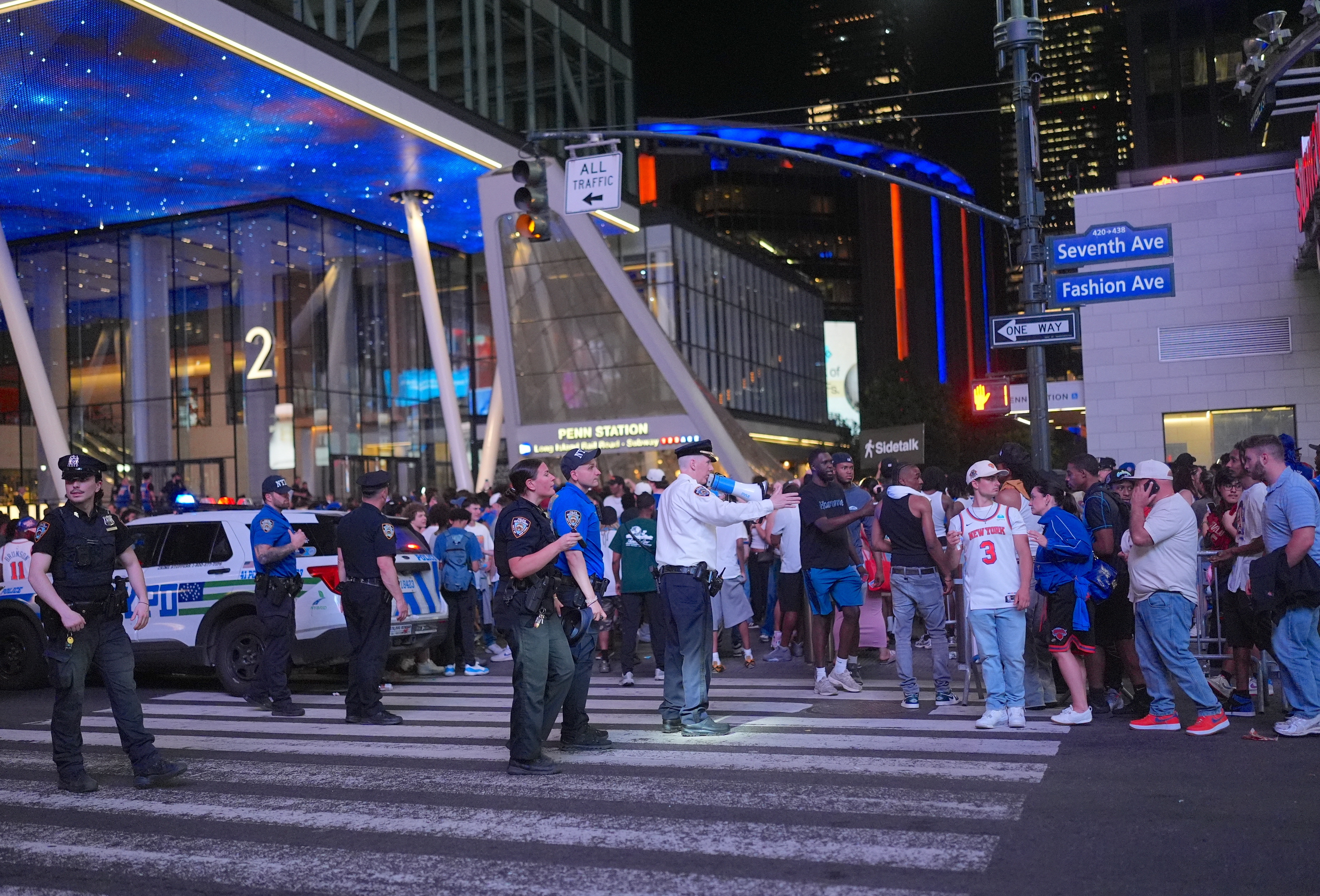 Rowdy Knicks fans get MSG watch party nixed ahead of Game 4 – NBC New York