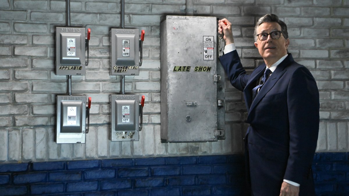 Stephen Colbert returns to TV after final taping of ‘Late Show’ – NBC ...