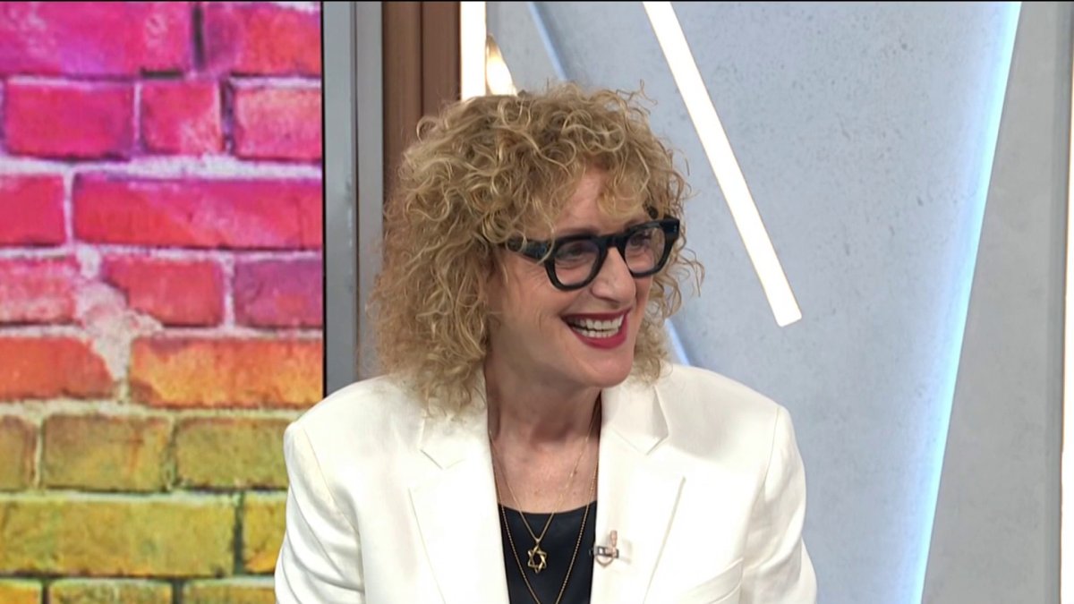 Comedian Judy Gold on working with Mindy Kaling, Larry David, & more ...